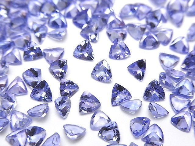 [Video]High Quality Tanzanite AAA Loose stone Triangle Faceted 4x4mm 2